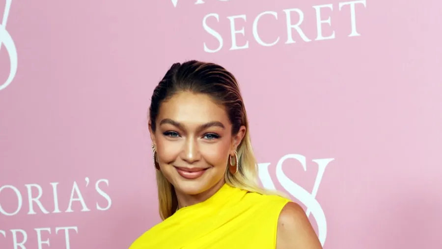 Gigi Hadid plijenila poglede u žutom, a Madonnina kći provokativnom ...