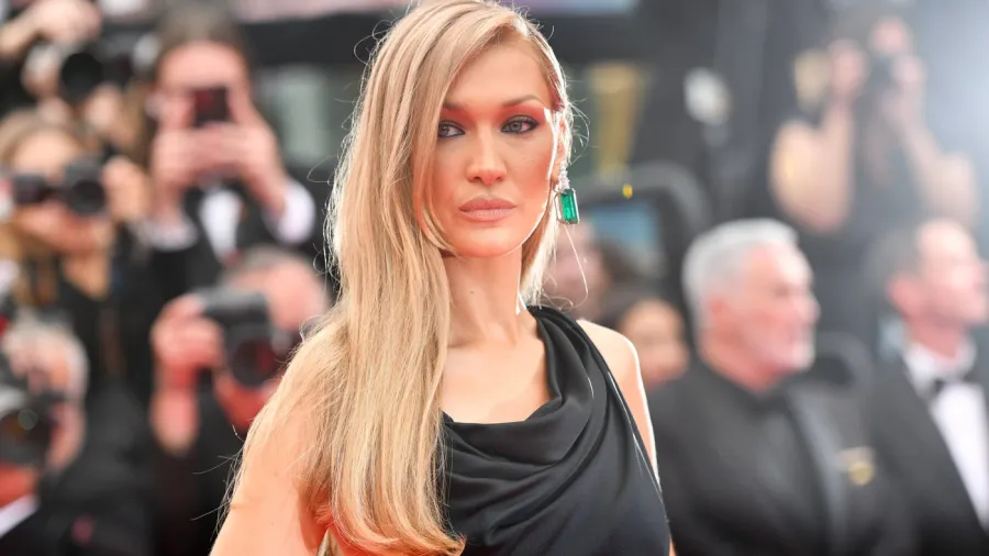 Bella Hadid u svoju skincare rutinu uvrstila je kremu od 10 eura - Žena.hr
